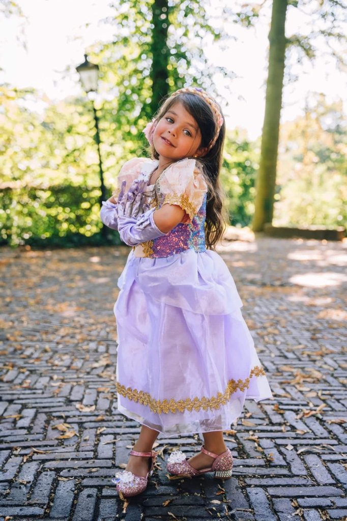 Rapunzel jurk + roze accessoires - Het Betere Merk